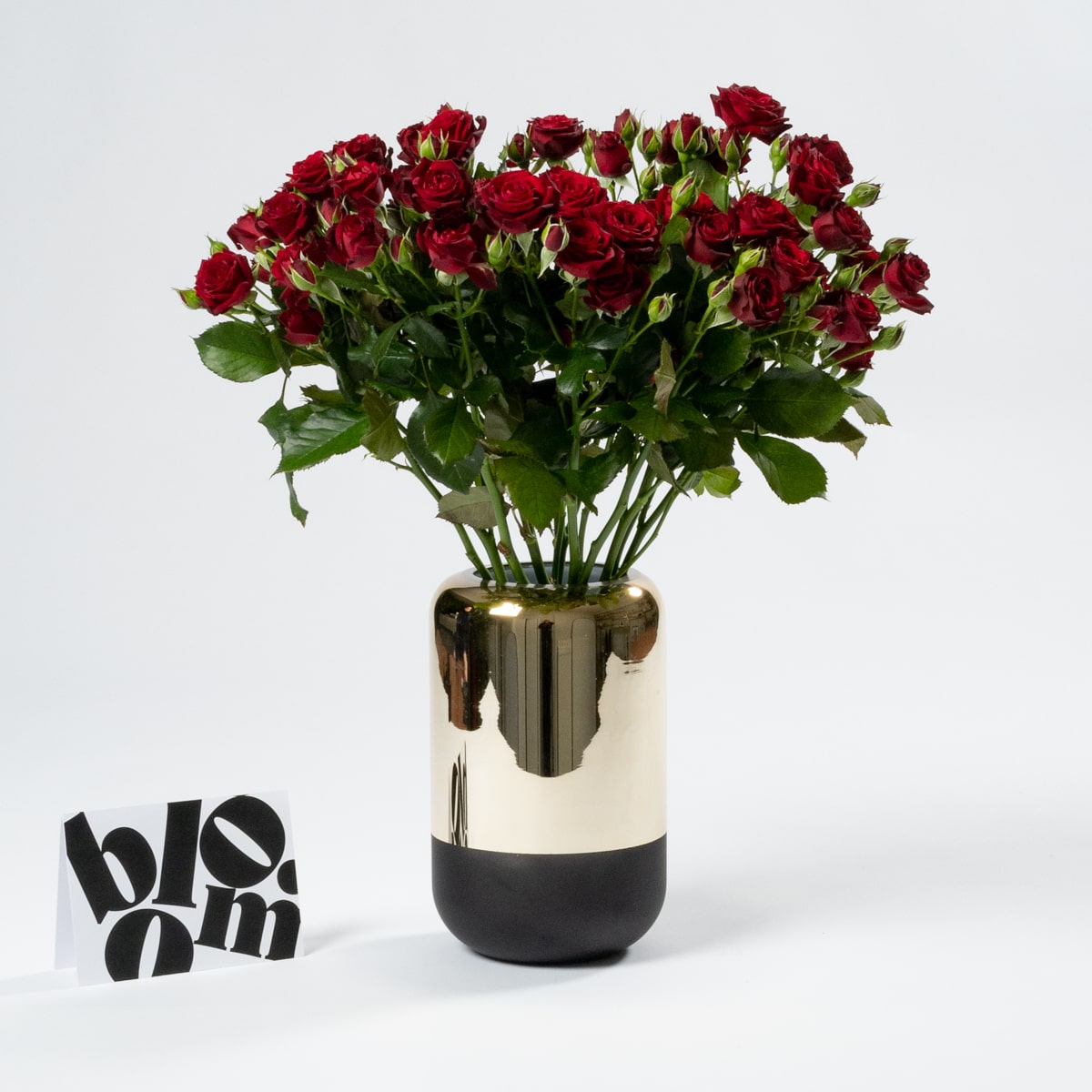 Red Spray Roses Sustainable Flower Delivery | UK Flower Delivery ...